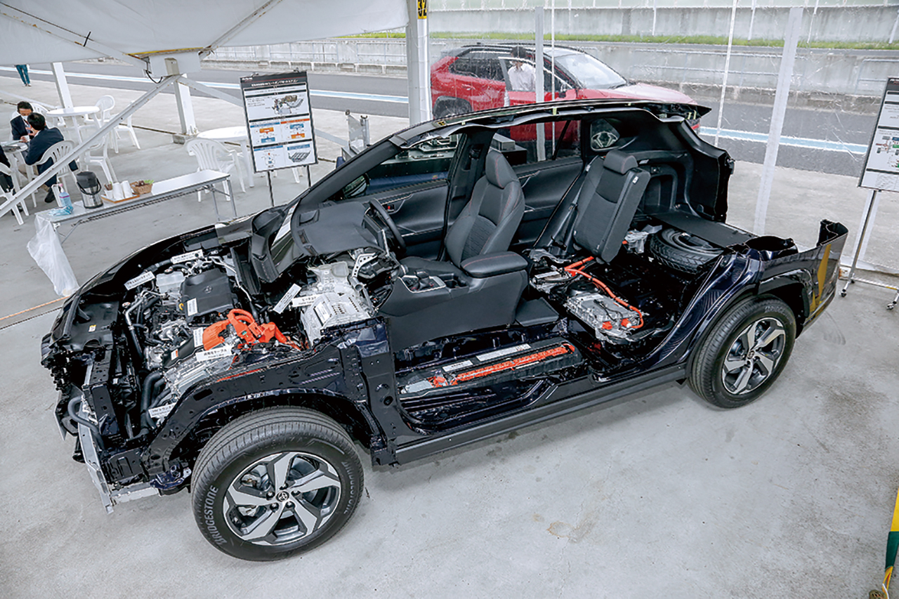 新登場！ RAV4 PHV 大解剖 | 中古車なら【グーネット】