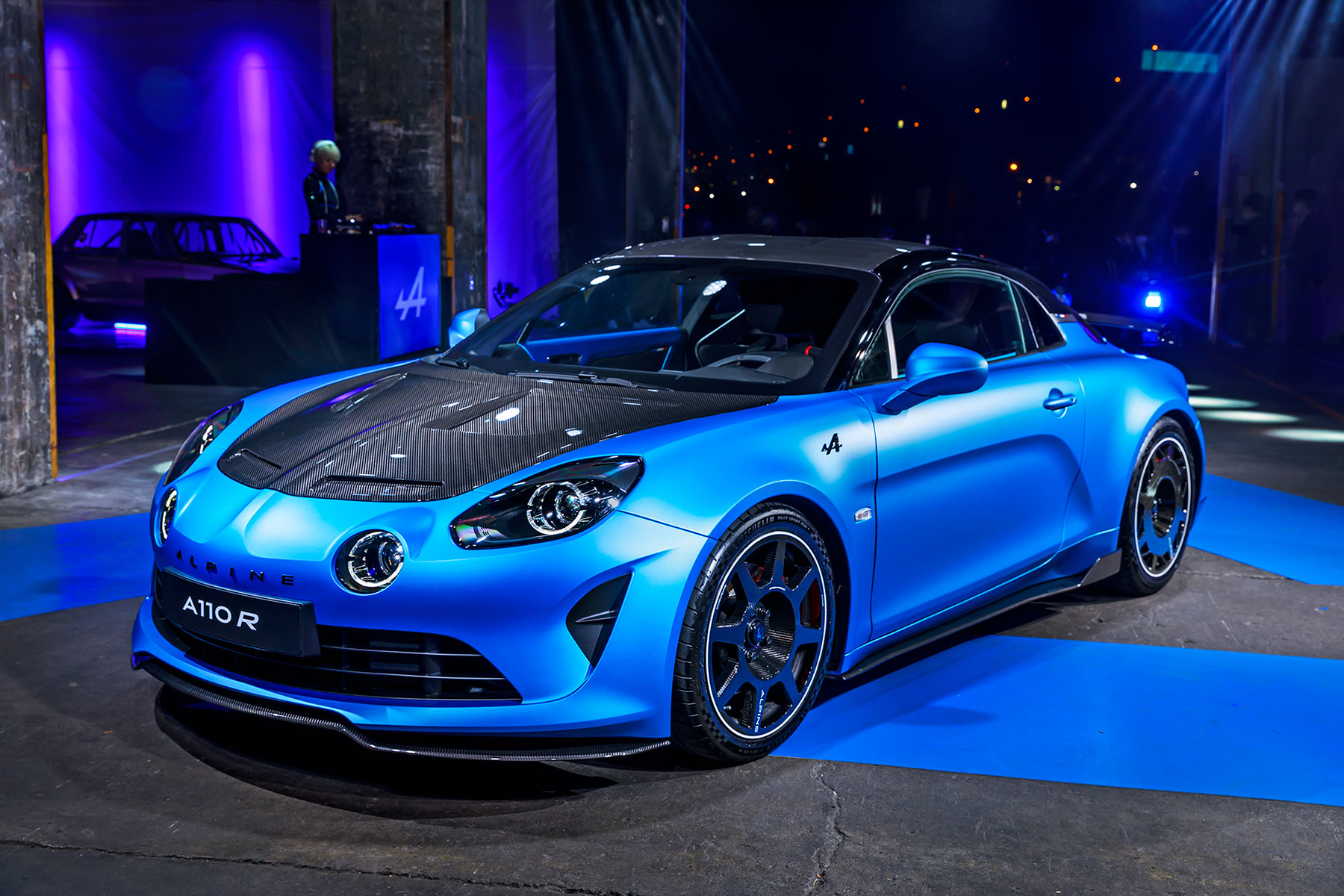 アルピーヌ A110R受注開始 F1由来の過激な走行性能を実現 | 中古車なら【グーネット】