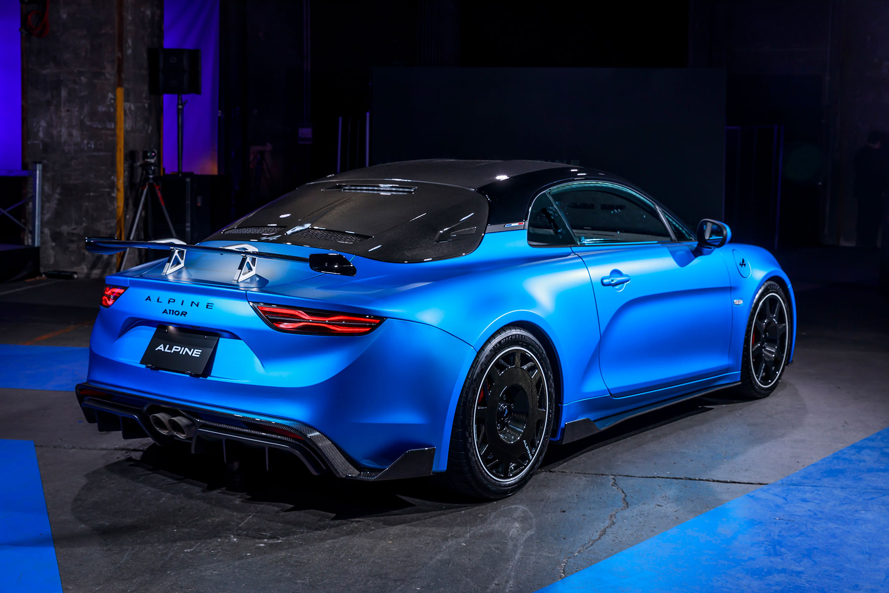 アルピーヌ A110R受注開始 F1由来の過激な走行性能を実現 | 中古車なら【グーネット】