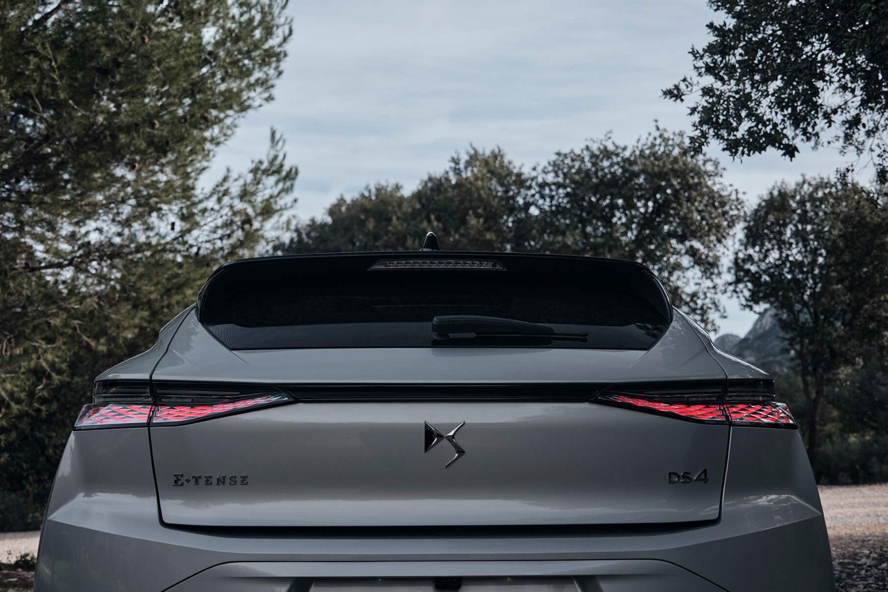 DSオートモビル「DS4/DS7」ブランドの世界観を表現した特別モデル発売 | 中古車なら【グーネット】