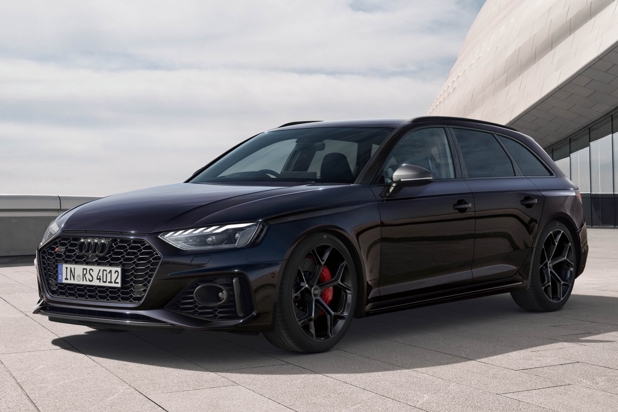 アウディ RS4/RS5専用チューニングを施した限定車 オンライン限定販売 | 中古車なら【グーネット】