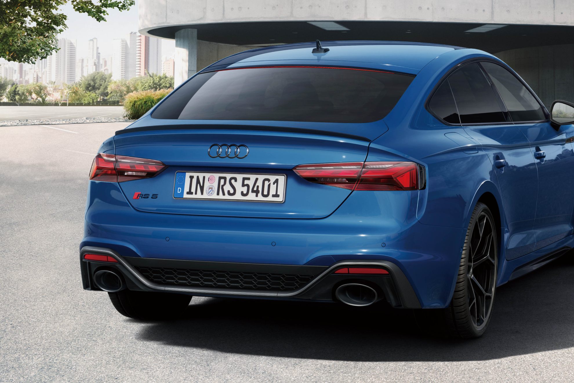 アウディ RS4/RS5専用チューニングを施した限定車 オンライン限定販売 | 中古車なら【グーネット】