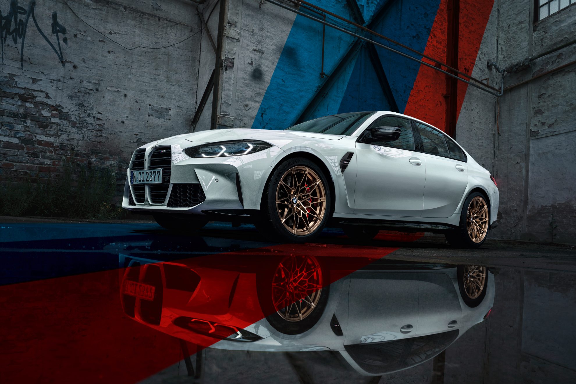 BMW「M3」最後のMTモデルが登場！ ゴールドの専用ホイールなどレーシーなスタイリング | 中古車なら【グーネット】