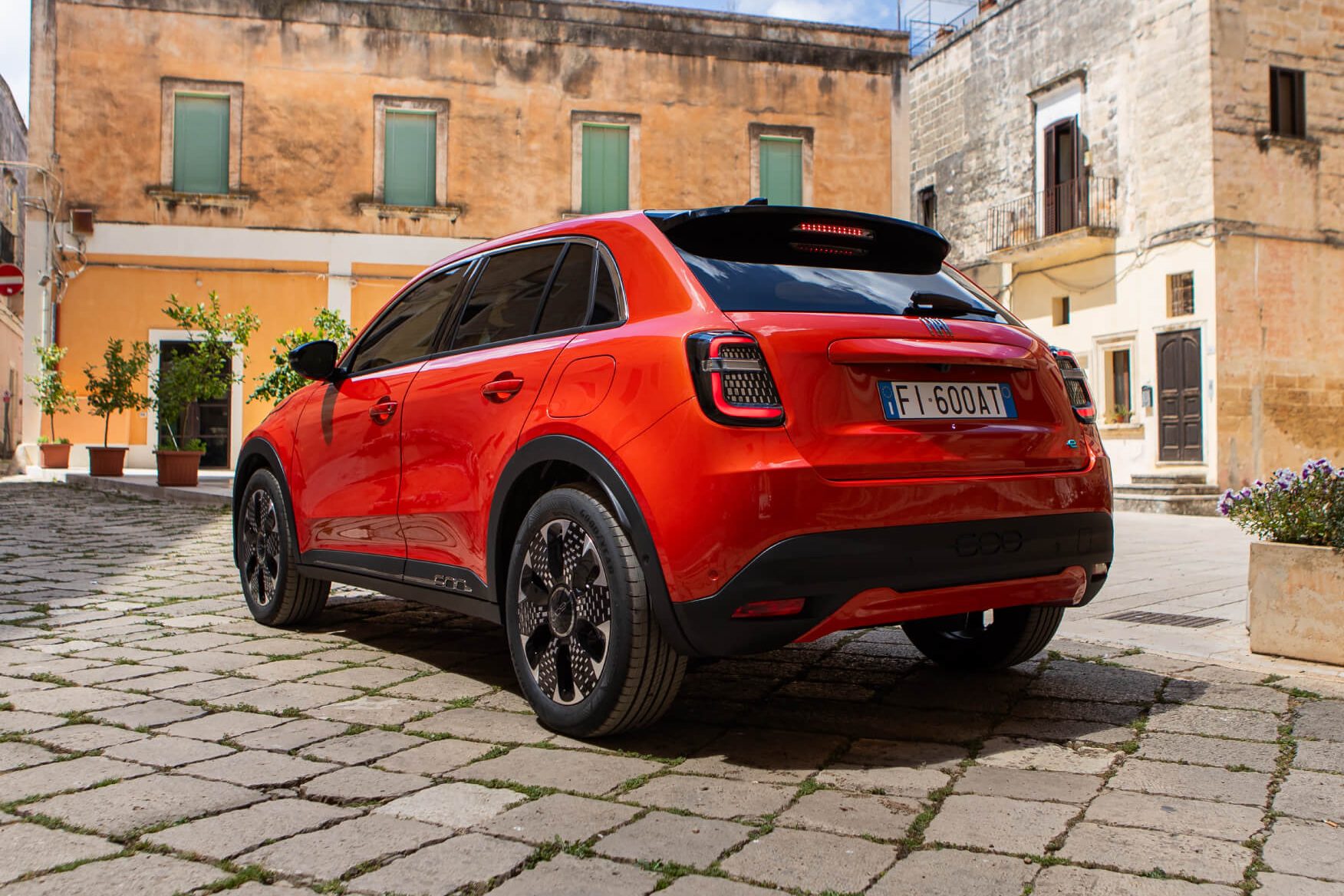 フィアット 新型EV「600e」9月発売！国内導入に向けてティザーサイトを公開 | 中古車なら【グーネット】