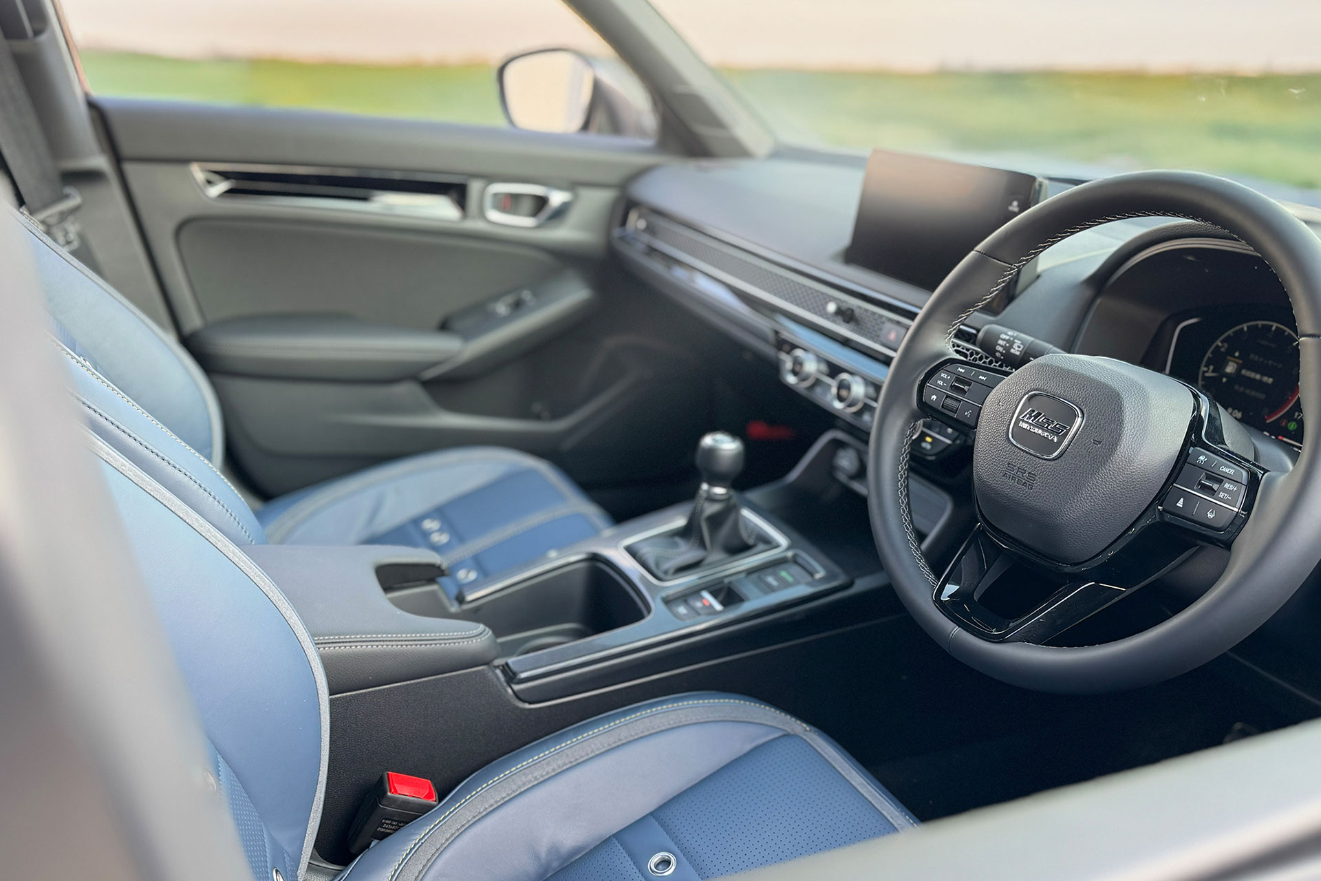 待ってました！ミツオカ「M55」ついに発売！ 70年代風デザインの6速MTモデル | 中古車なら【グーネット】