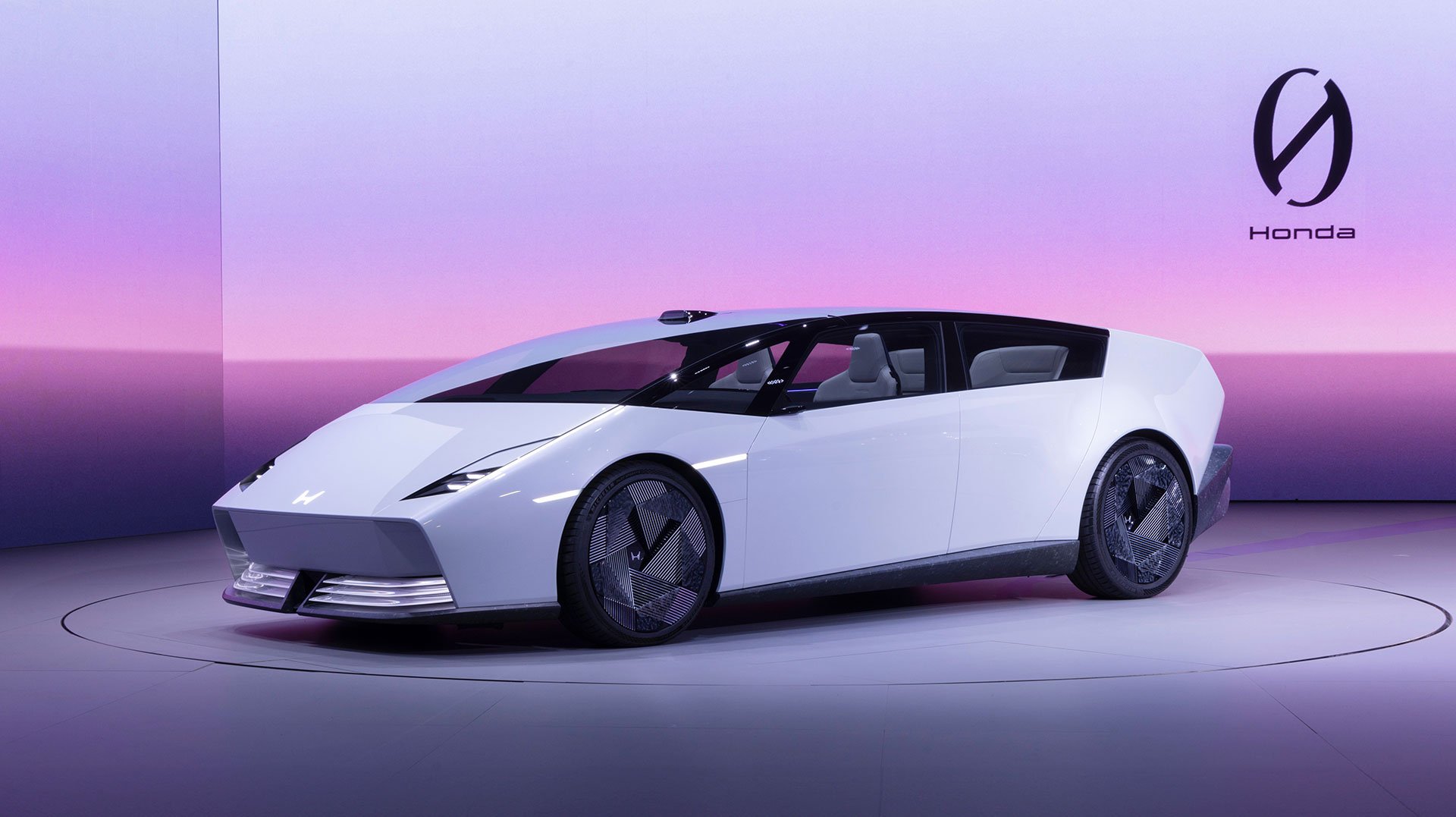 ホンダ 世界初公開！新EV「ゼロシリーズ」プロトタイプ、あの「アシモ」を搭載！？ | 中古車なら【グーネット】